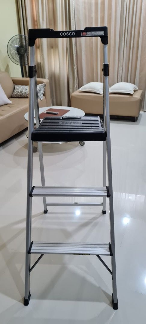 Ladder-COSCO (USA) 3 Steps Aluminum Ladder.Slip Resistant Platform.102 ...