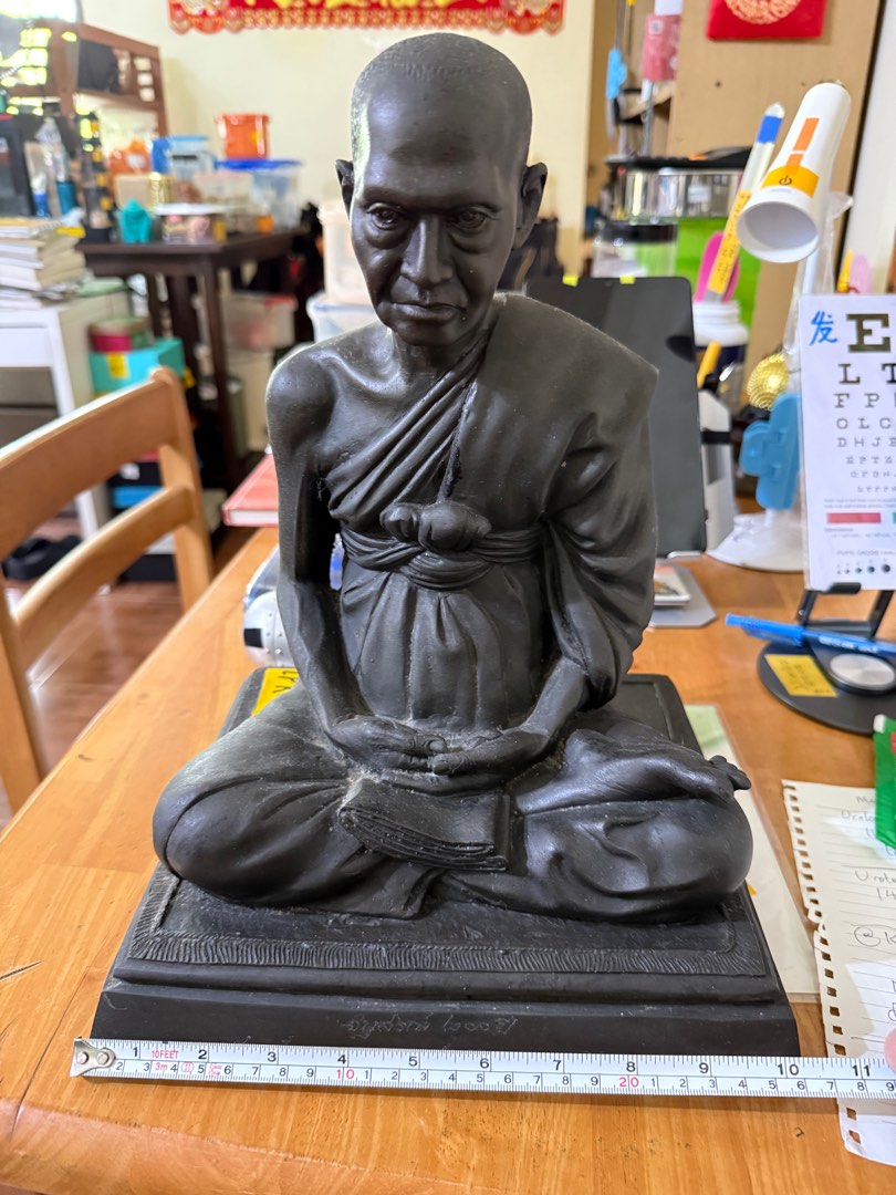 Lp Thuad Bucha statue (003), Hobbies & Toys, Memorabilia & Collectibles ...