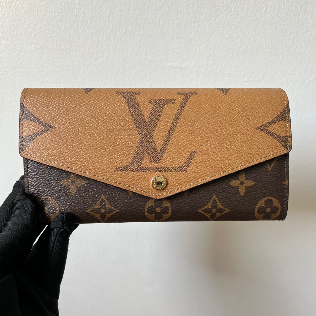 LV Sarah Flap Reverse Long Wallet, Luxury, Bags & Wallets on Carousell