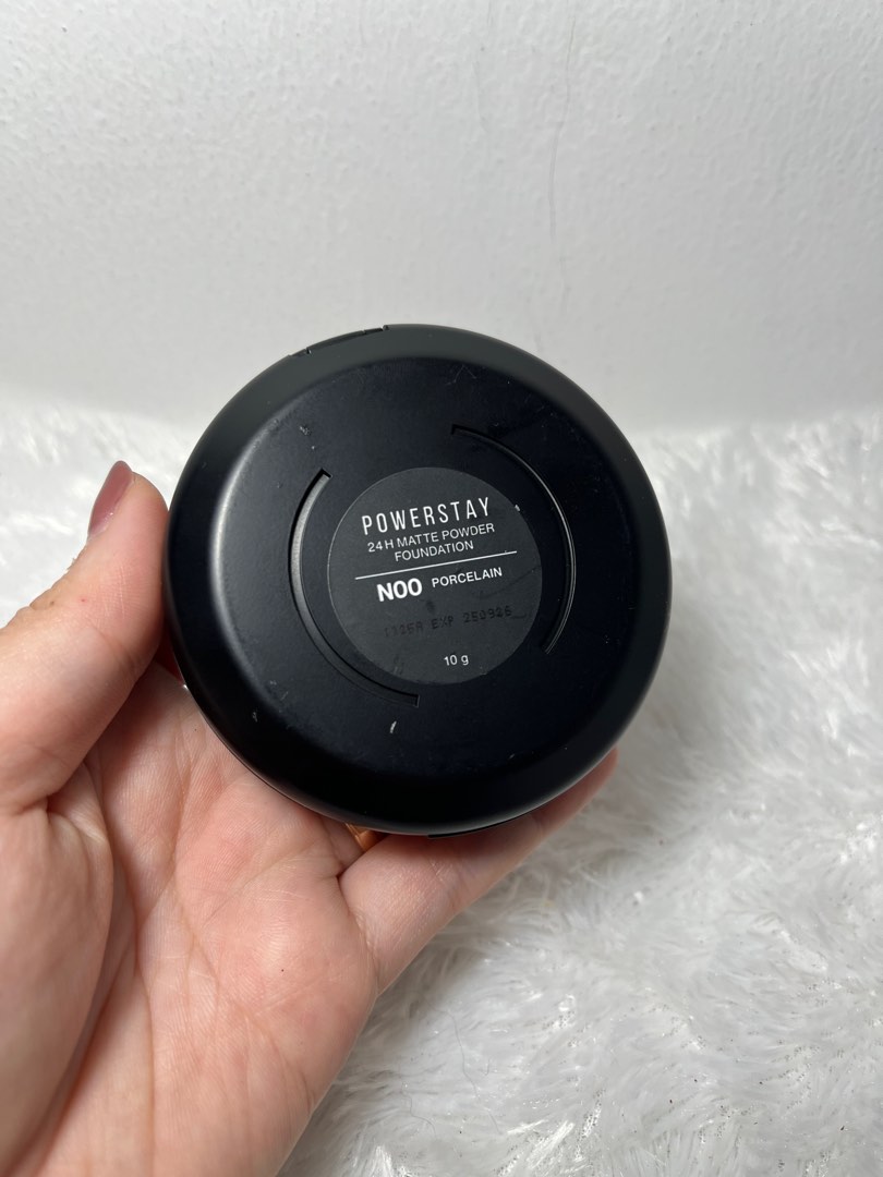 Makeover powerstay 24h matte powder foundation, Kesehatan & Kecantikan ...