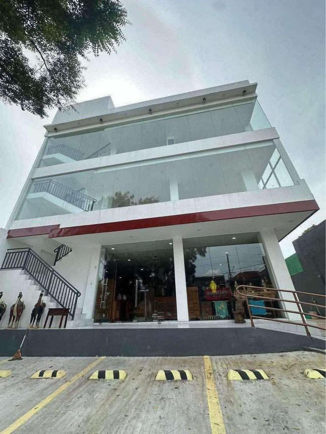 Modern 3-Storey Commercial Building with Rooftop in BF Homes, Property ...