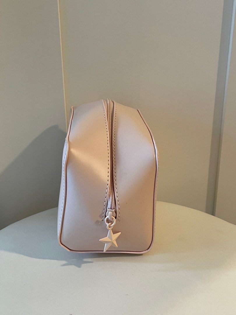 Givenchy sakura pink baby pink color Pouch bag for travel 淺粉色櫻花粉色手拿包 收納 ...