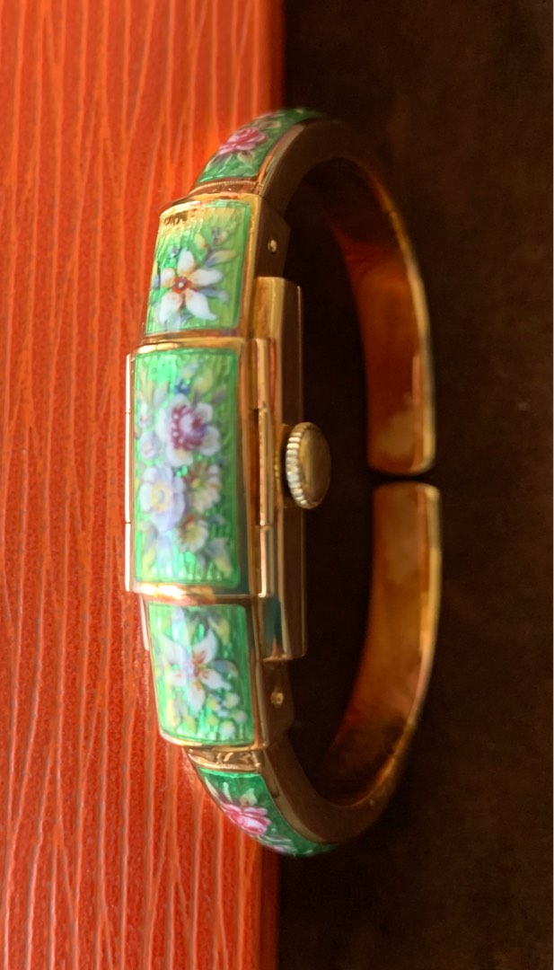 Pristine and RARE 1940s JEAN PERRET SWISS 18k Yellow Gold, Women's ...