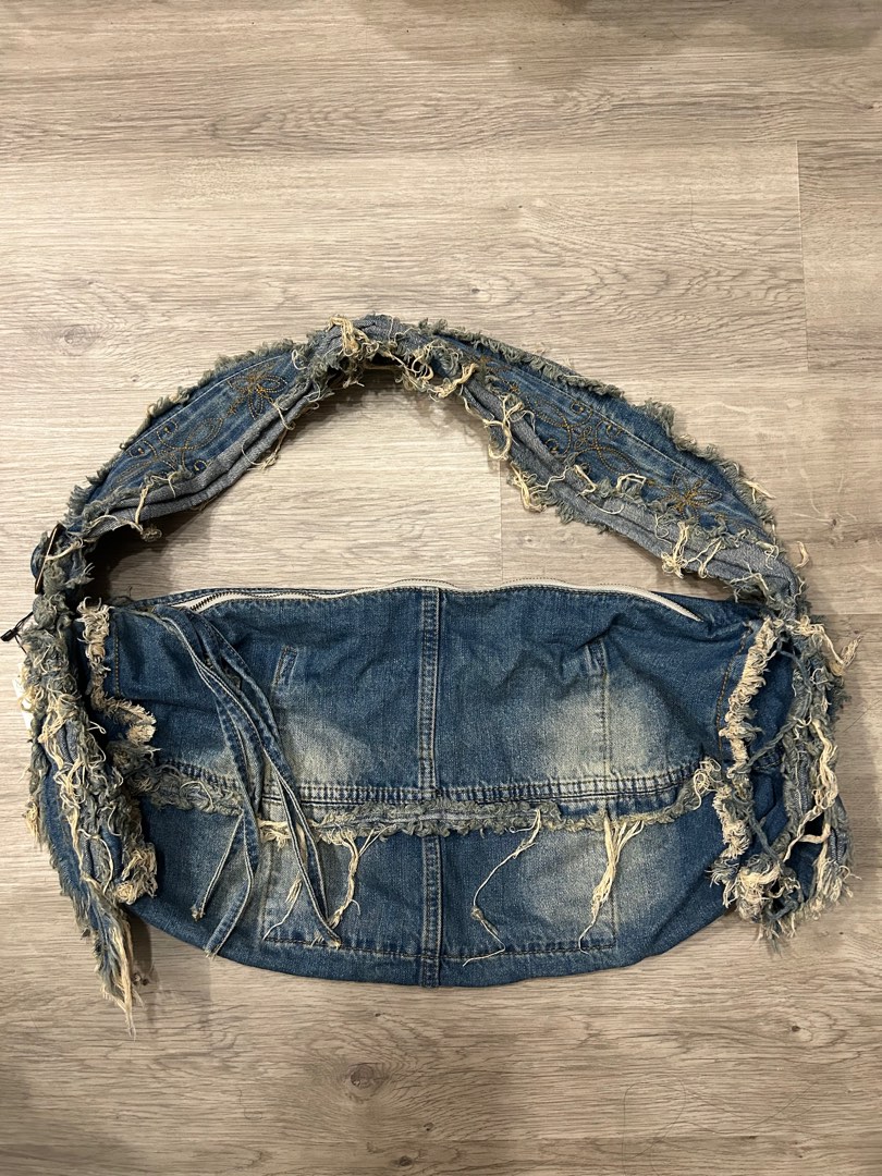 Sculptor destroyed denim duffle bag korea, Women's Fashion, Bags ...