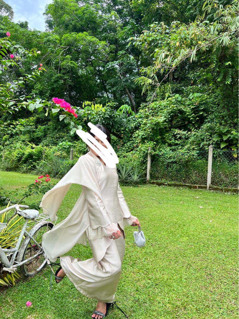 Teh Firdaus - Emara Kurung 2025, Women's Fashion, Dresses & Sets ...