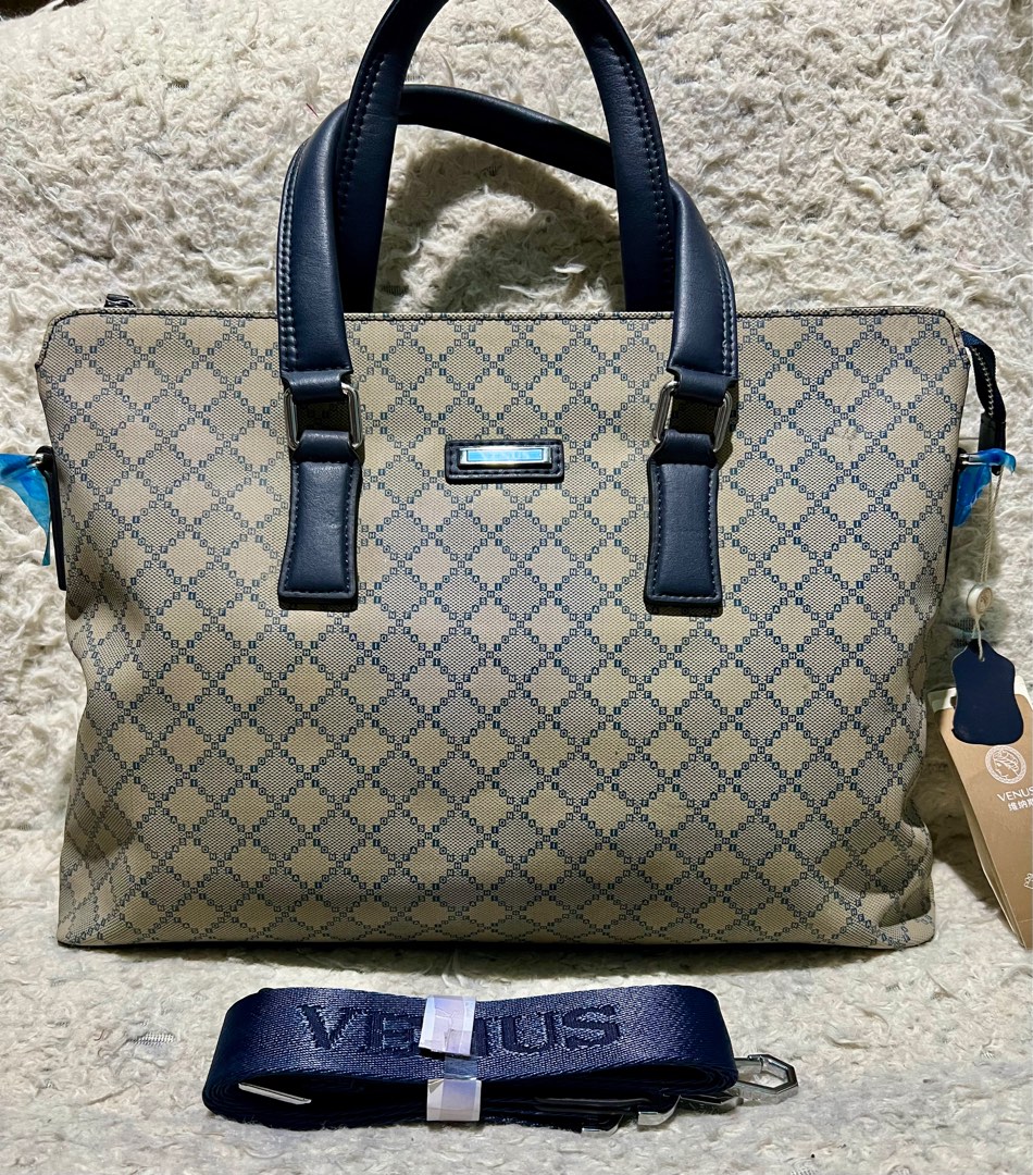 Venus Docu Laptop Bag, Men's Fashion, Bags, Sling Bags on Carousell