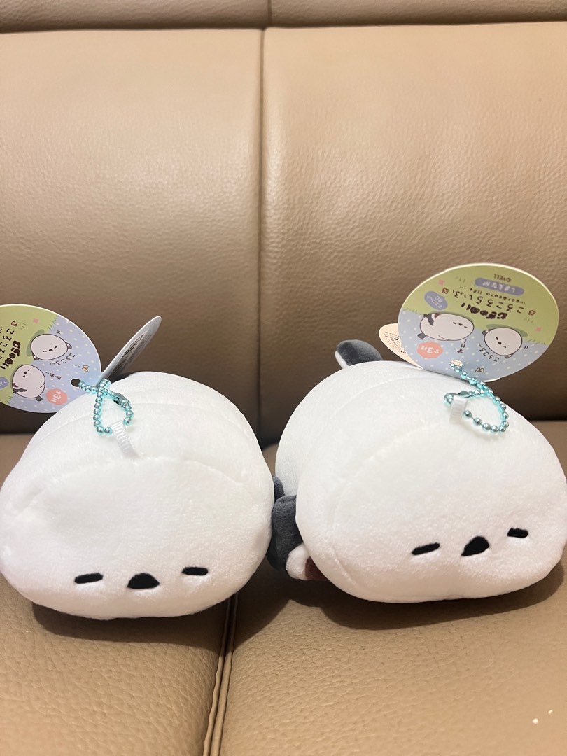 （2隻）日本Yell Corocoro Life 毛公仔 鎖匙扣 掛飾, 興趣及遊戲, 玩具 & 遊戲類 - Carousell