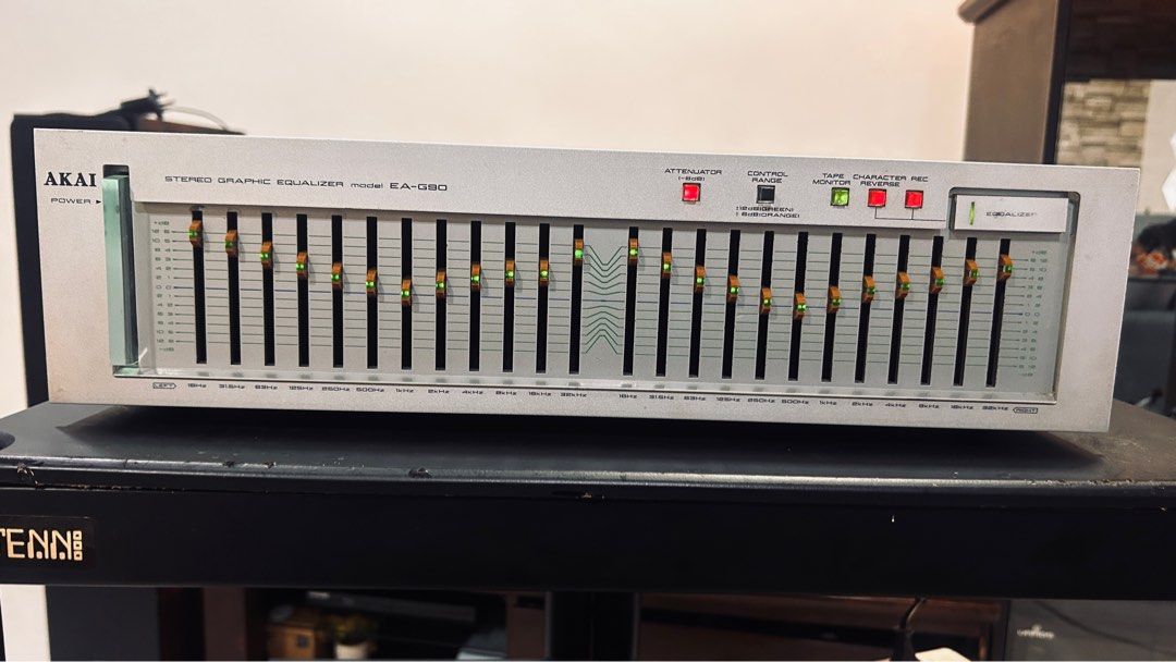 AKAI ELECTRICITY STEREO GRAPHIC EQUALIZER model EA-G90, Audio, Other ...