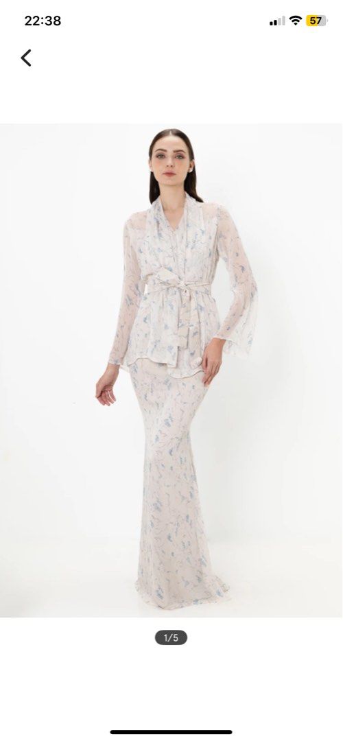 Alia B. Isabel Kurung, Women's Fashion, Muslimah Fashion, Baju Kurung ...