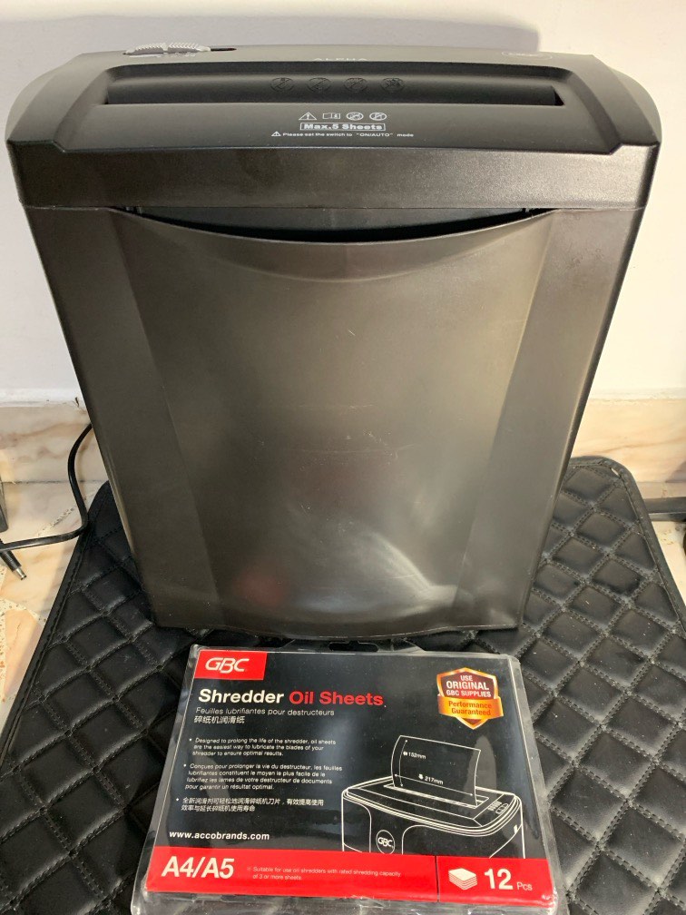 GBC Alpha Confetti Silent Cut 5 Sheet Paper Compact Shredder - Destroy ...