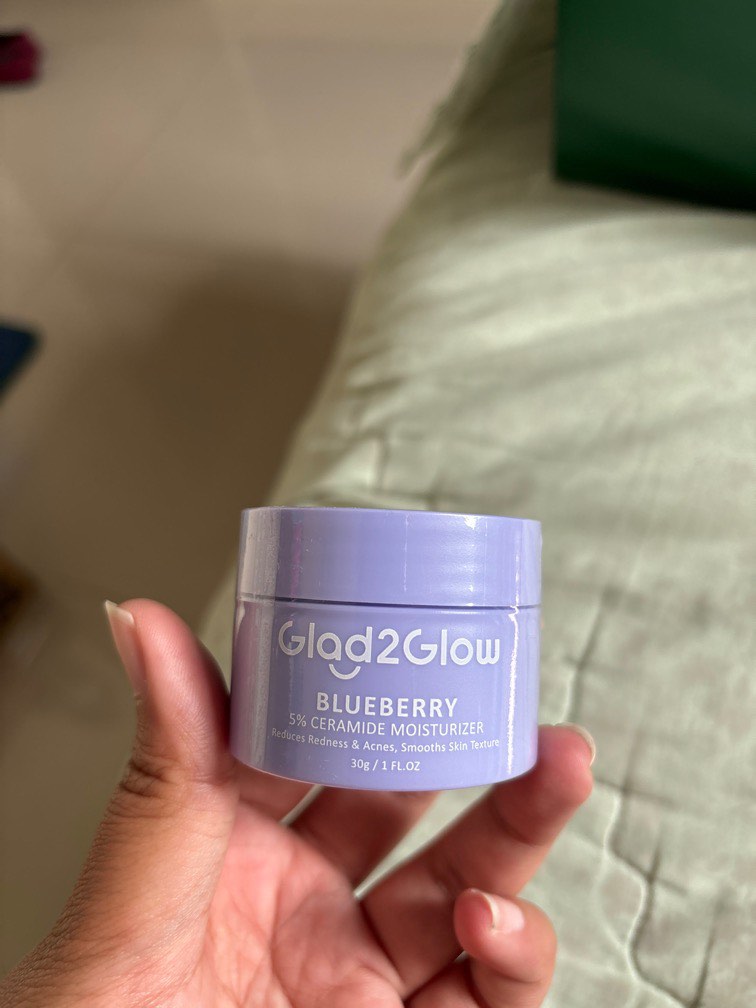 Glad2glow blueberry 5x ceramide moisturizer ungu 30g, Kesehatan ...
