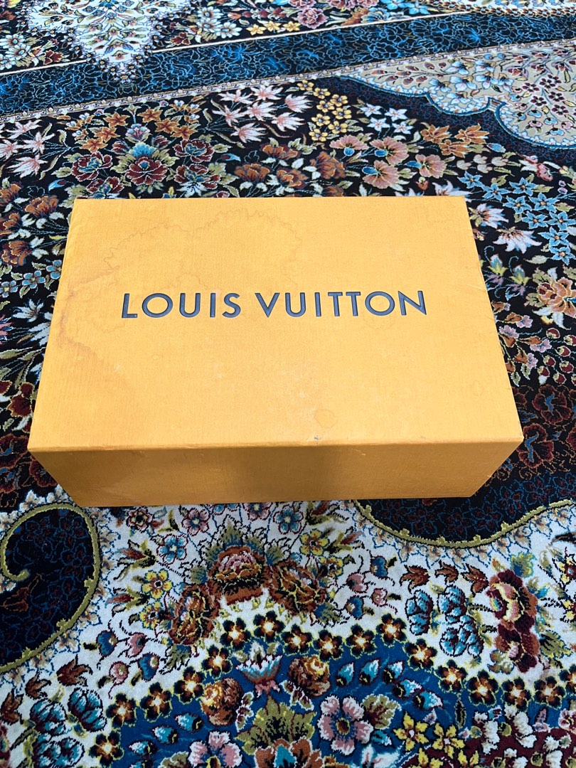 Gloria Flat Loafer, Women's Fashion, Footwear, Flats on Carousell