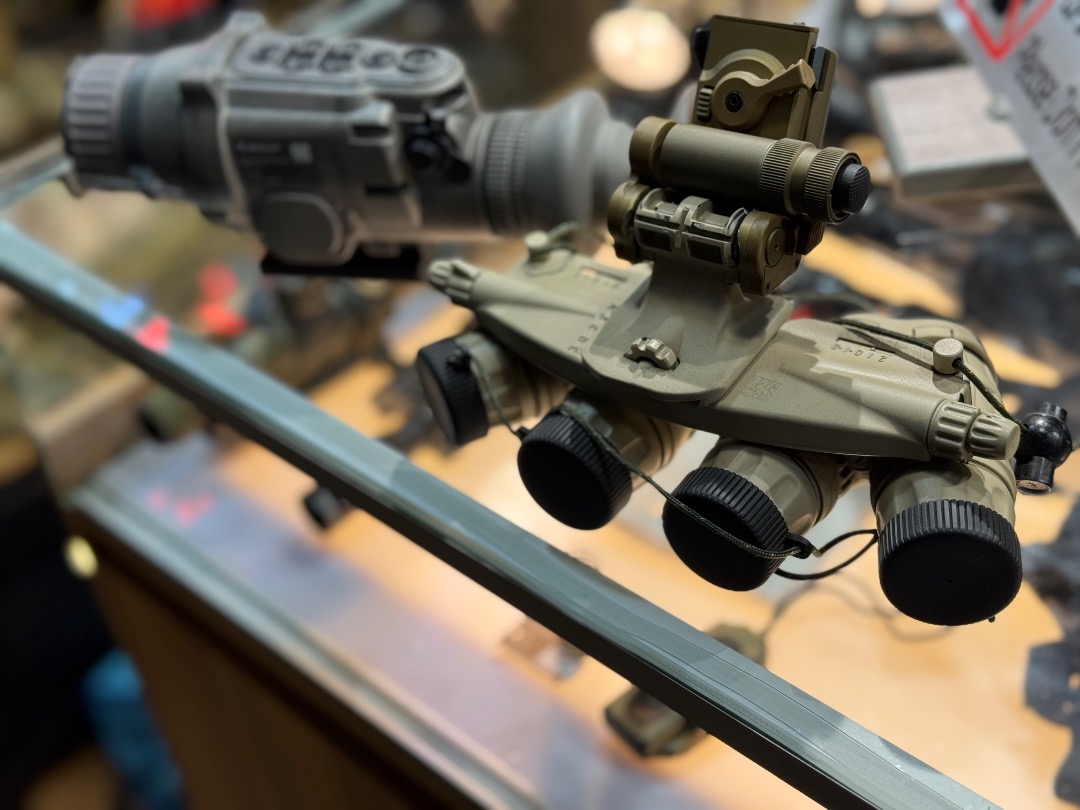 GPNVG-18 四眼 Gen3 tubes + Wilcox Mount NVG Night Vision Goggle, 運動產品, 其他 ...