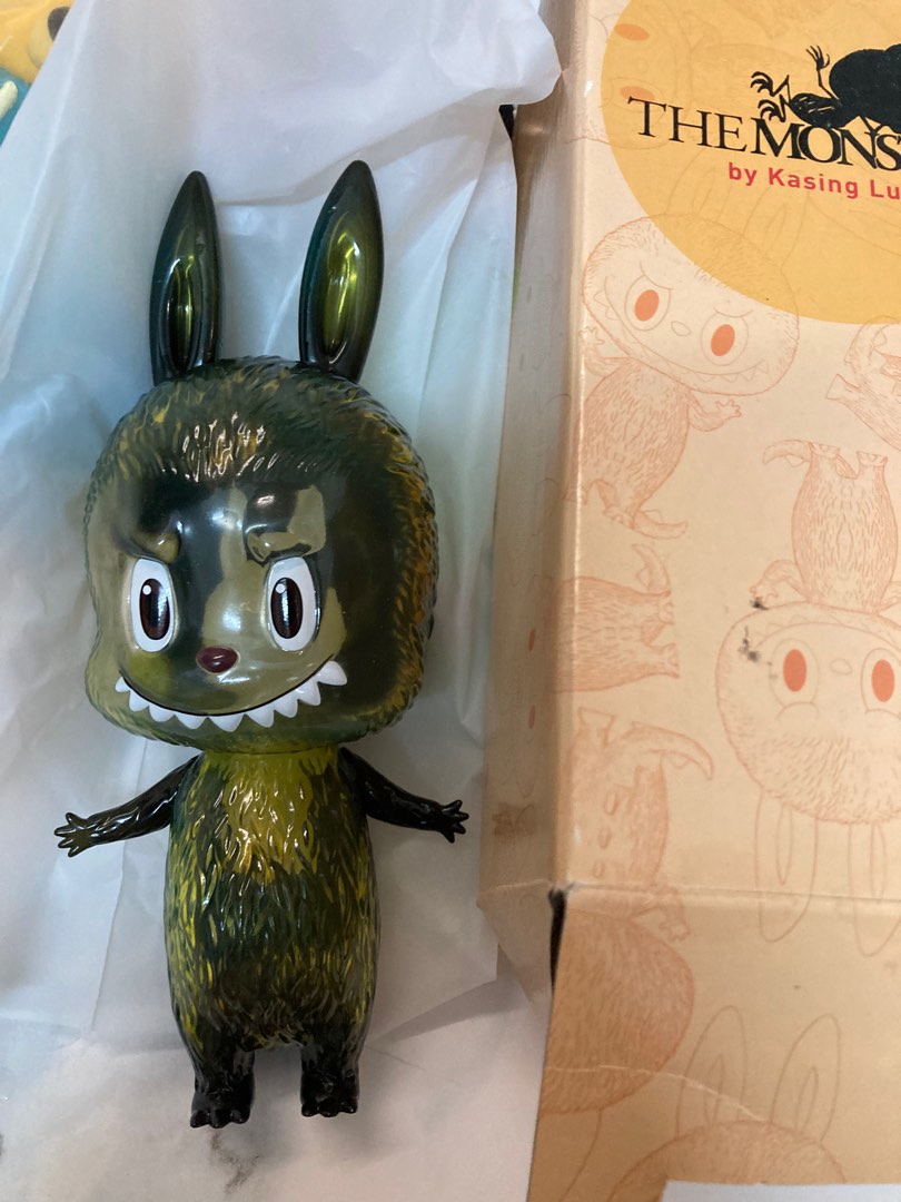 How2work labubu inside, 興趣及遊戲, 玩具 & 遊戲類 - Carousell