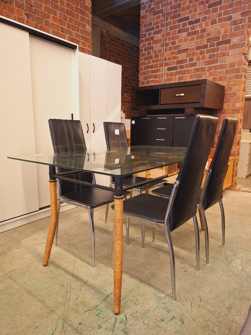 Modern Steel Framed/Rattan Glass Top 4-seater Dining Table w/ 4 Black ...