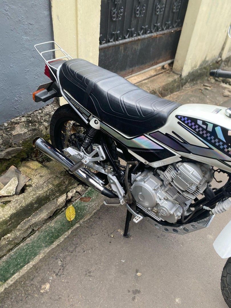 Motor cutom win 100.basic yamaha scorpio 2008, Motor di Carousell