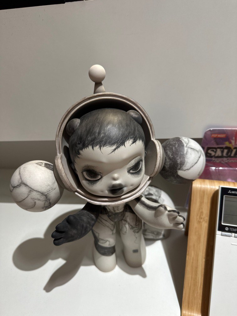 Popmart skullpanda 400% egon shiele, Hobbies & Toys, Memorabilia ...