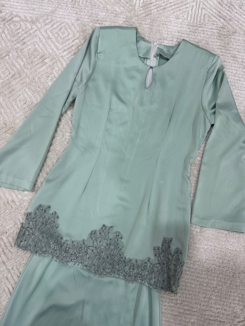 Raya/Wedding/Event Mini Baju Kurung Beaded, Women's Fashion, Muslimah ...