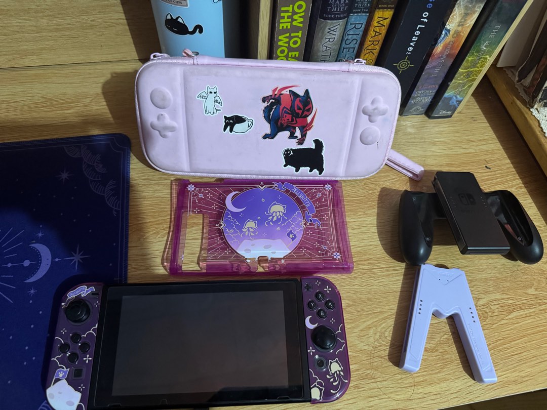 (Rush) Nintendo Switch V2 - not Jb, Video Gaming, Video Game Consoles ...