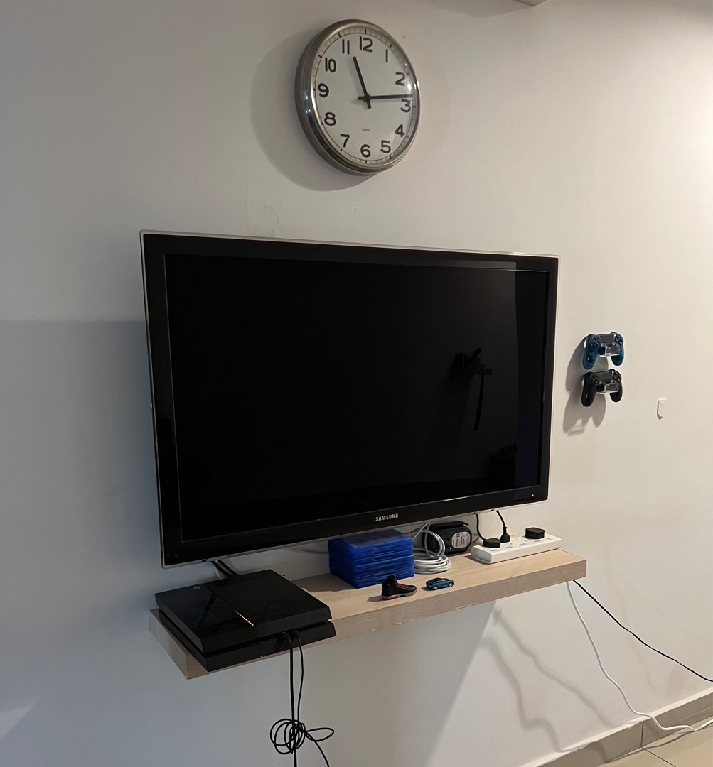 Samsung 46’ TV LED (Not smart TV), TV & Home Appliances, TV ...