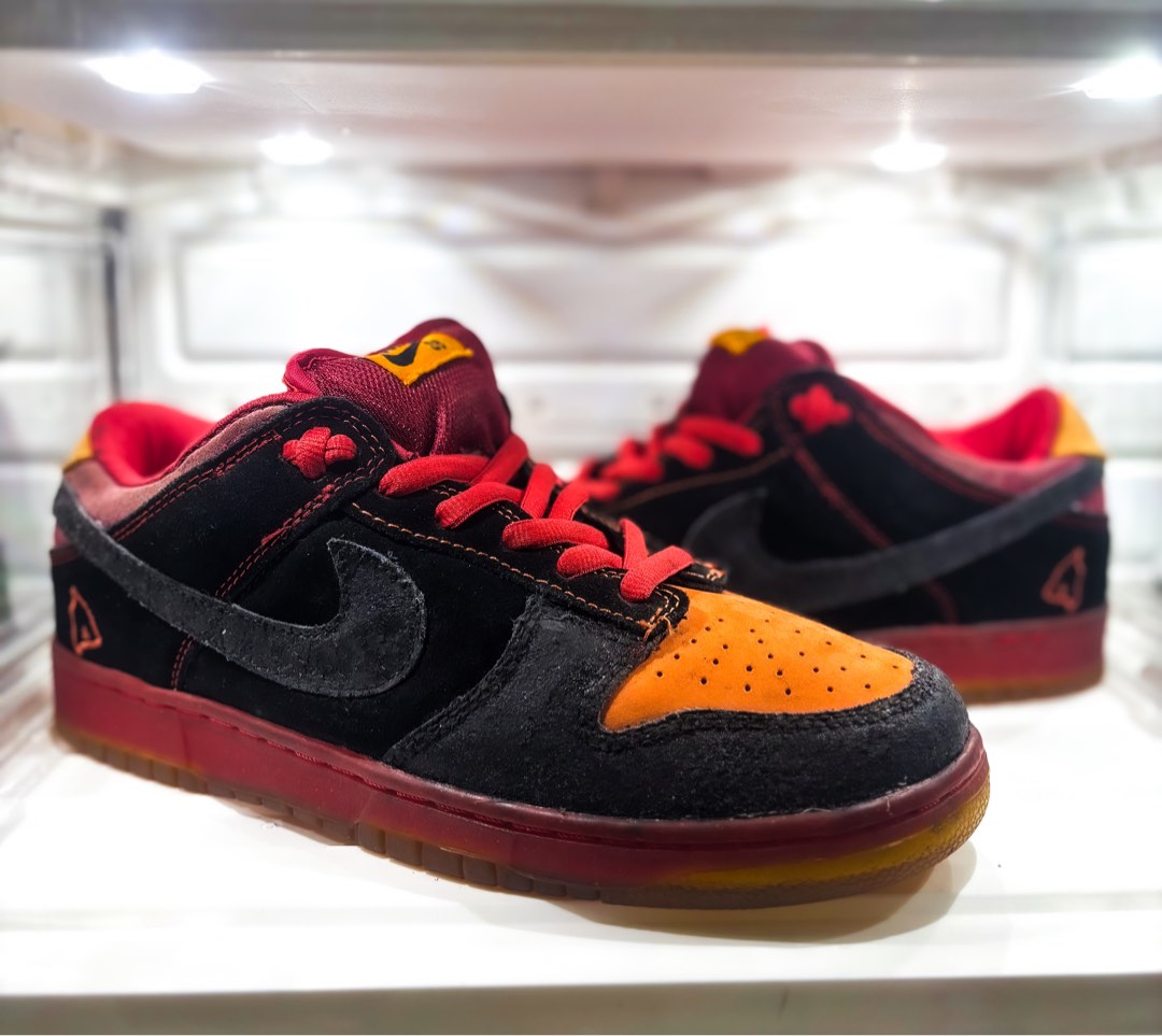 SOLD !!! | Sb Dunk Low Hawaii, Fesyen Pria, Sepatu , Sneakers di Carousell