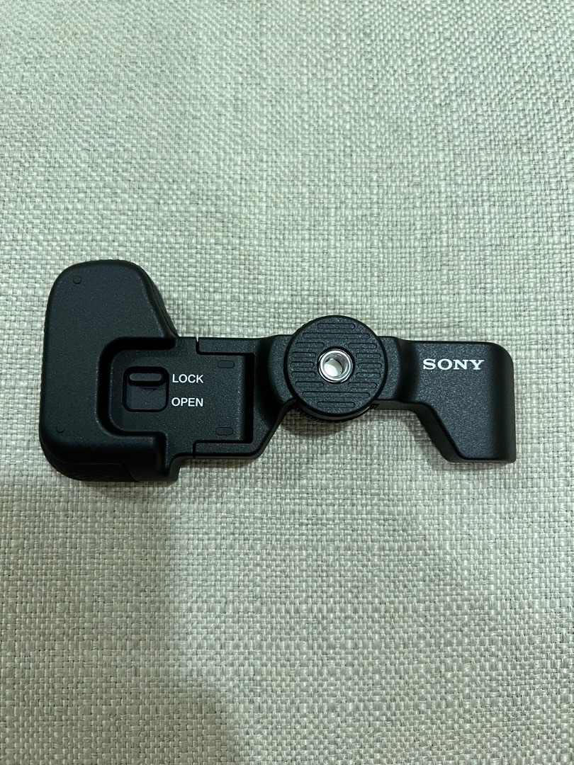 Sony Grip Extension for A7CR A7CII, Photography, Photography ...