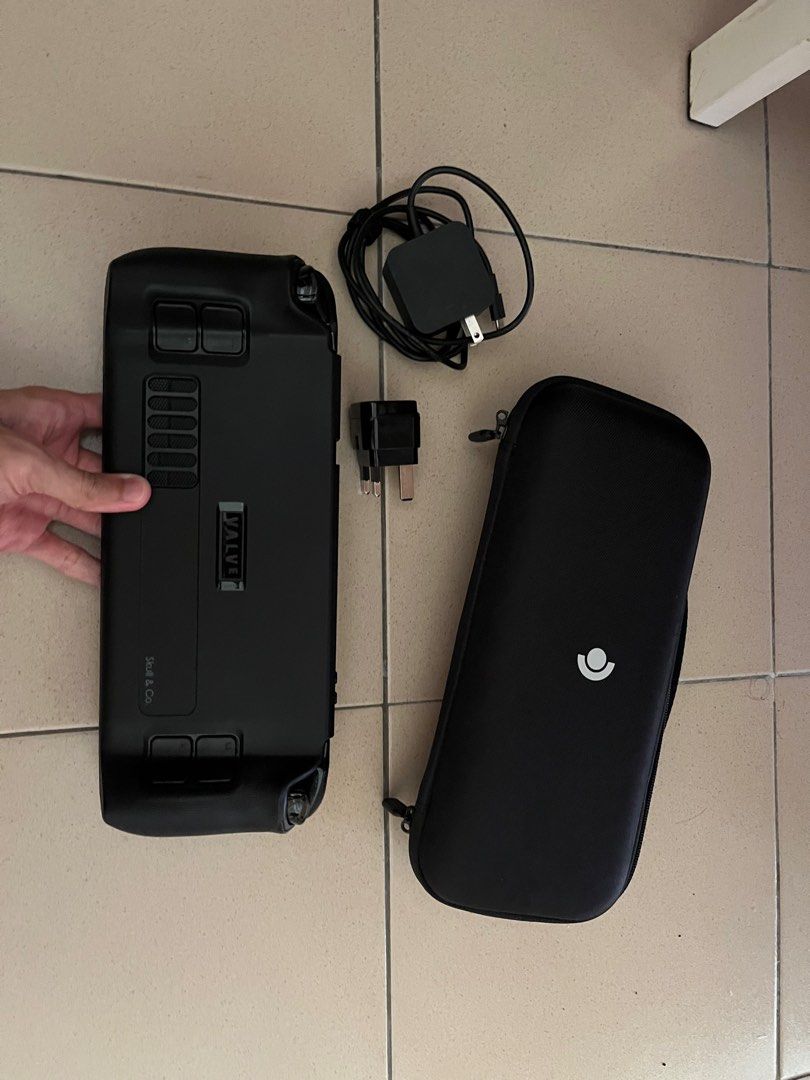 Steam Deck 1TB SSD with accessories, Video Gaming, Video Game Consoles ...