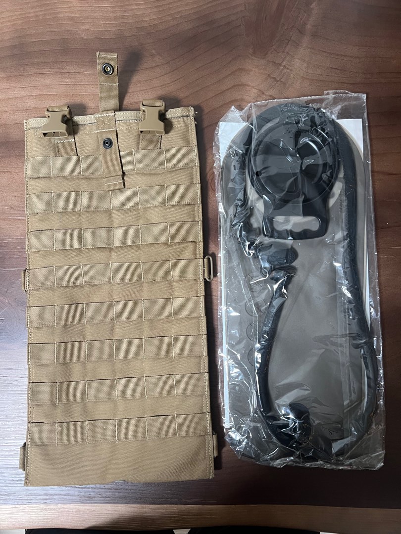 USMC Coyote Hydration System Eagle Industries w/bladder NEW, 運動產品, 行山及 ...