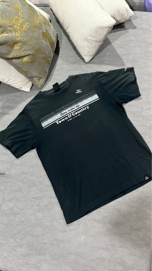 VINTAGE TOWN AND COUNTRY (TNC), Men's Fashion, Activewear on Carousell