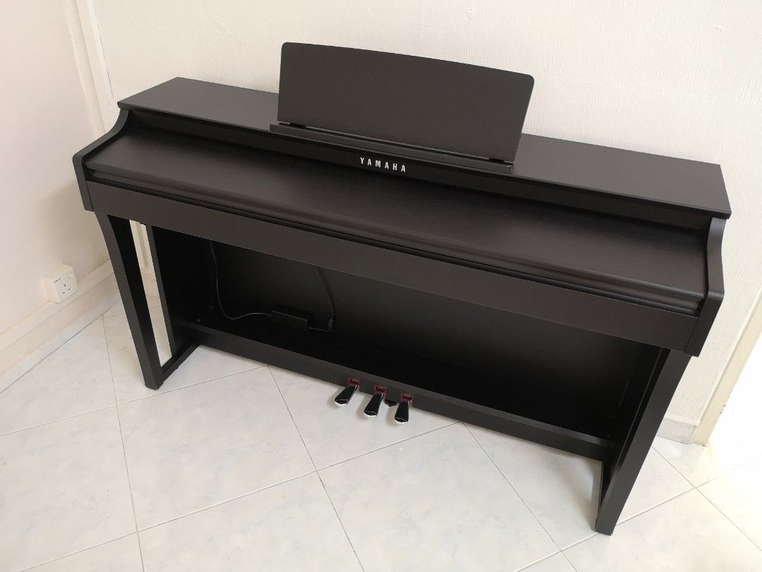 Yamaha Clavinova CLP-625 Digital Piano (Black Walnut), Hobbies & Toys, Music & Media, Musical ...