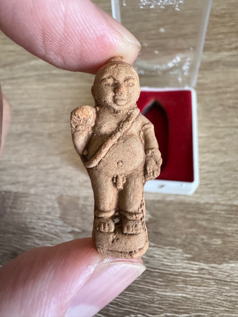 MVR Phra Kru Maha Warin Kuman Thong (2559), Hobbies & Toys, Religious ...