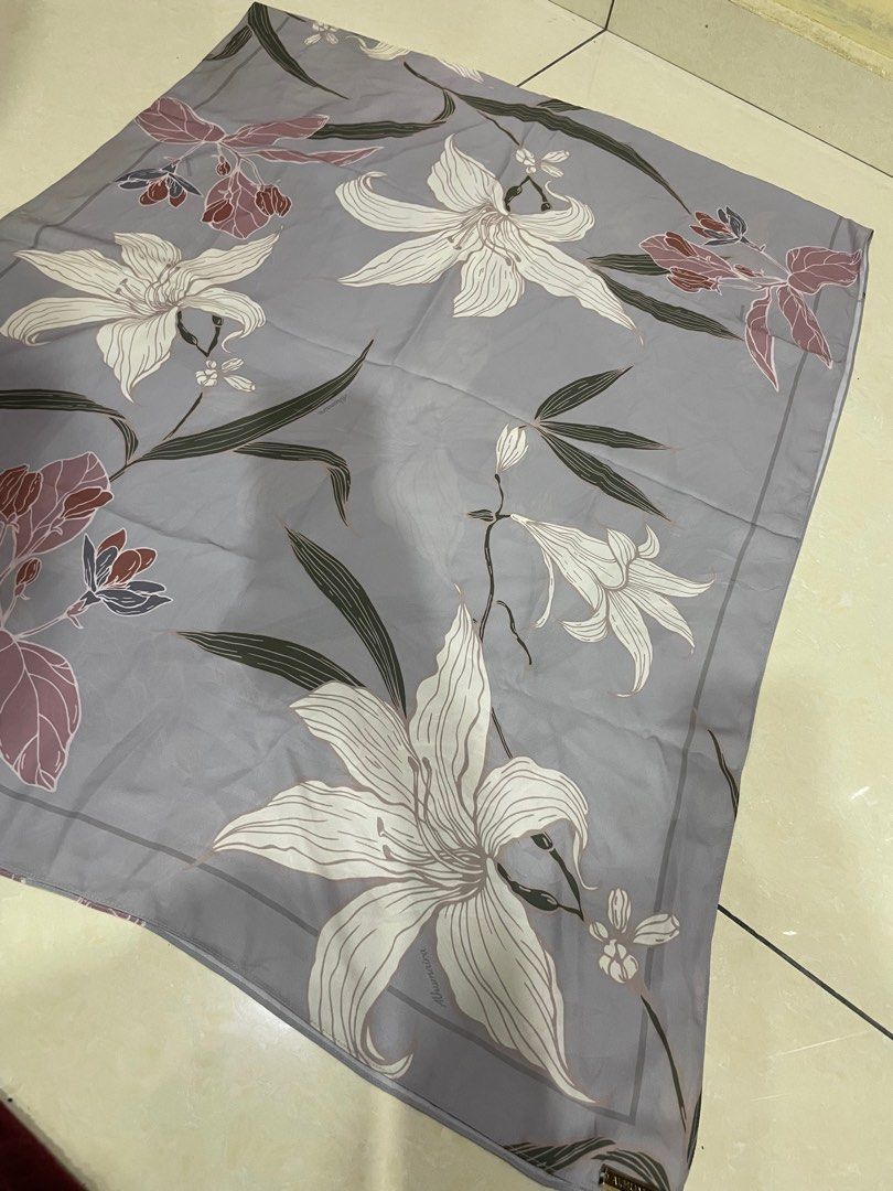 Ariani Duck Tudung Ruffle Tudung people, Women's Fashion, Muslimah ...