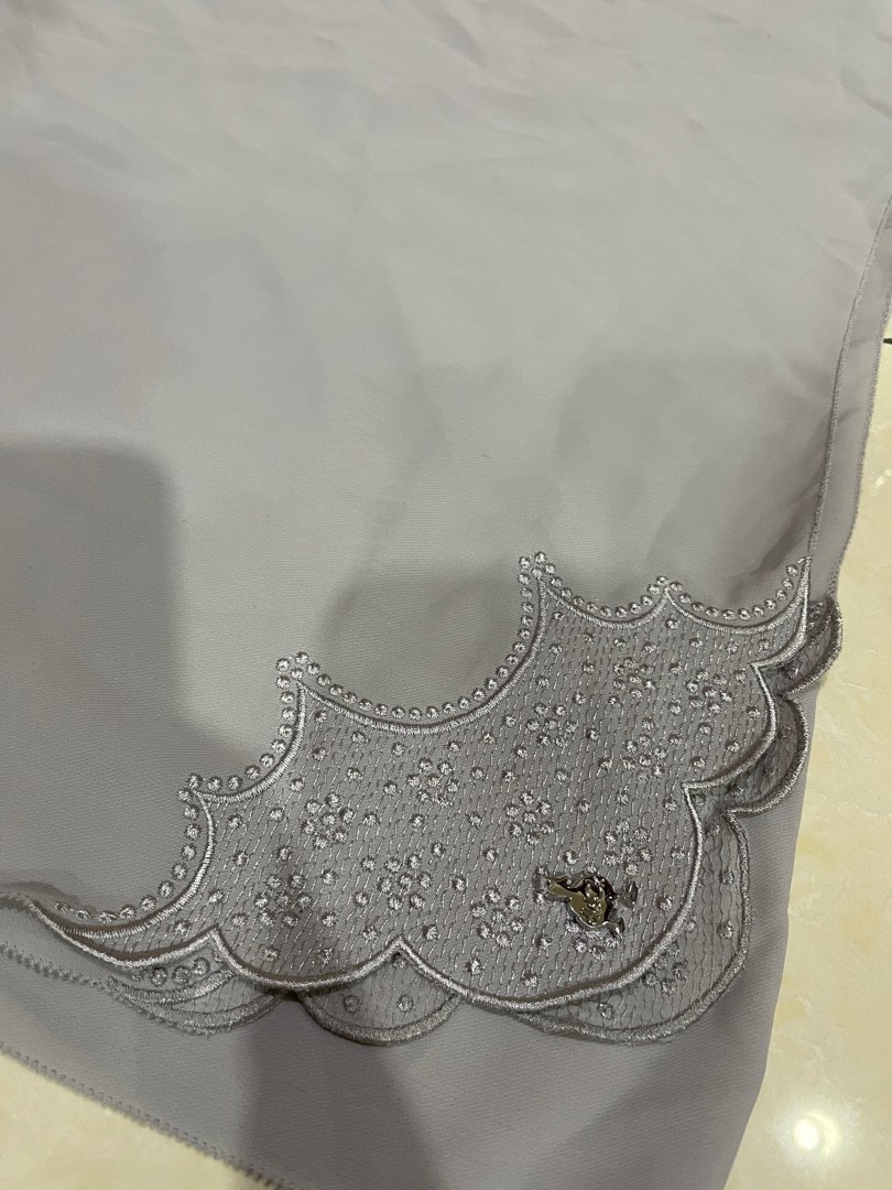 Ariani Duck Tudung Ruffle Tudung people, Women's Fashion, Muslimah ...