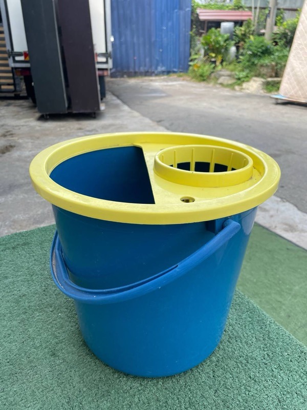 B448 Tong Mop Pail With Wringer Blue Yellow, TV & Home Appliances ...