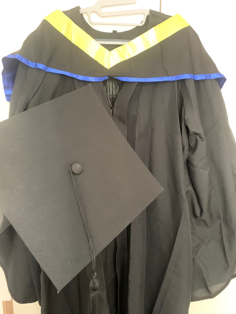 BU graduation gown 浸會大學畢業袍, 女裝, 連身裙 & 套裝, 套裝 - Carousell