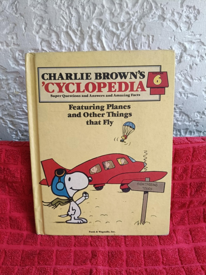 Charlie Brown's Cyclopedia (pre loved / hardbound), Hobbies & Toys ...