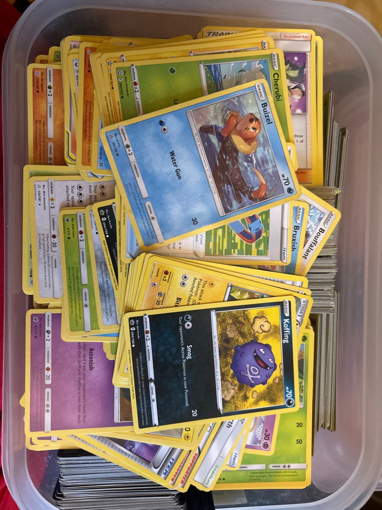 English Common pokemon cards, 興趣及遊戲, 玩具 & 遊戲類 - Carousell