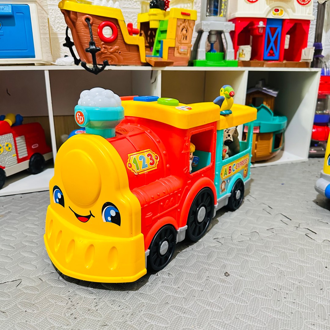 Fisher Price Little People Abc Train, Hobbies & Toys, Toys & Games on ...