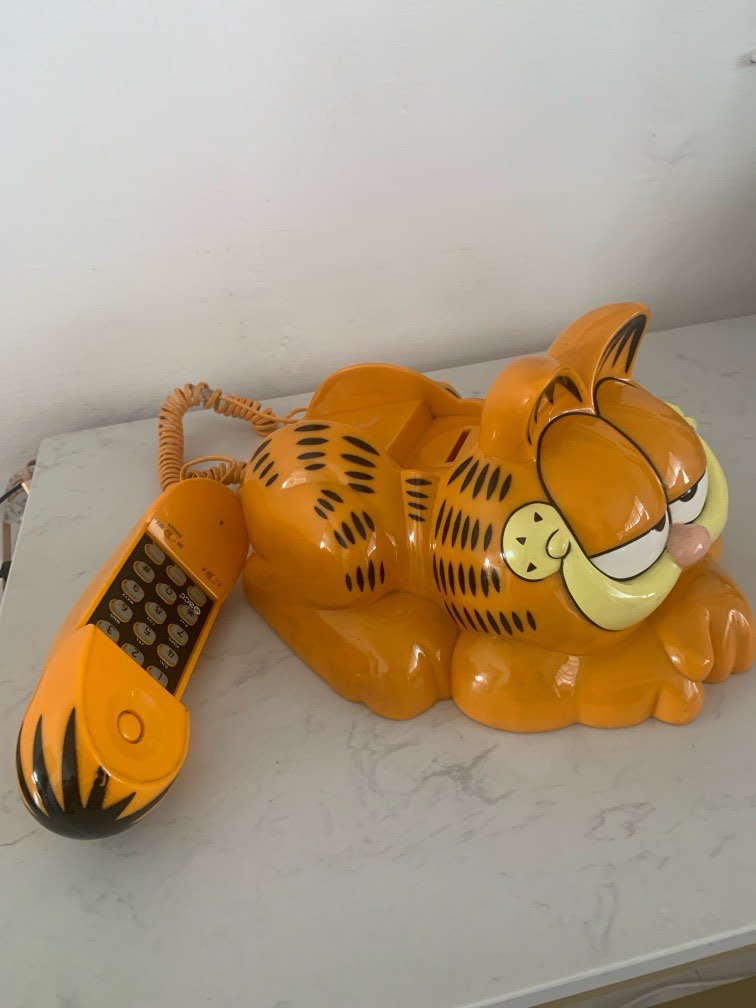 Garfield telephone with coin bank (SingTel Equipment), Mobile Phones ...