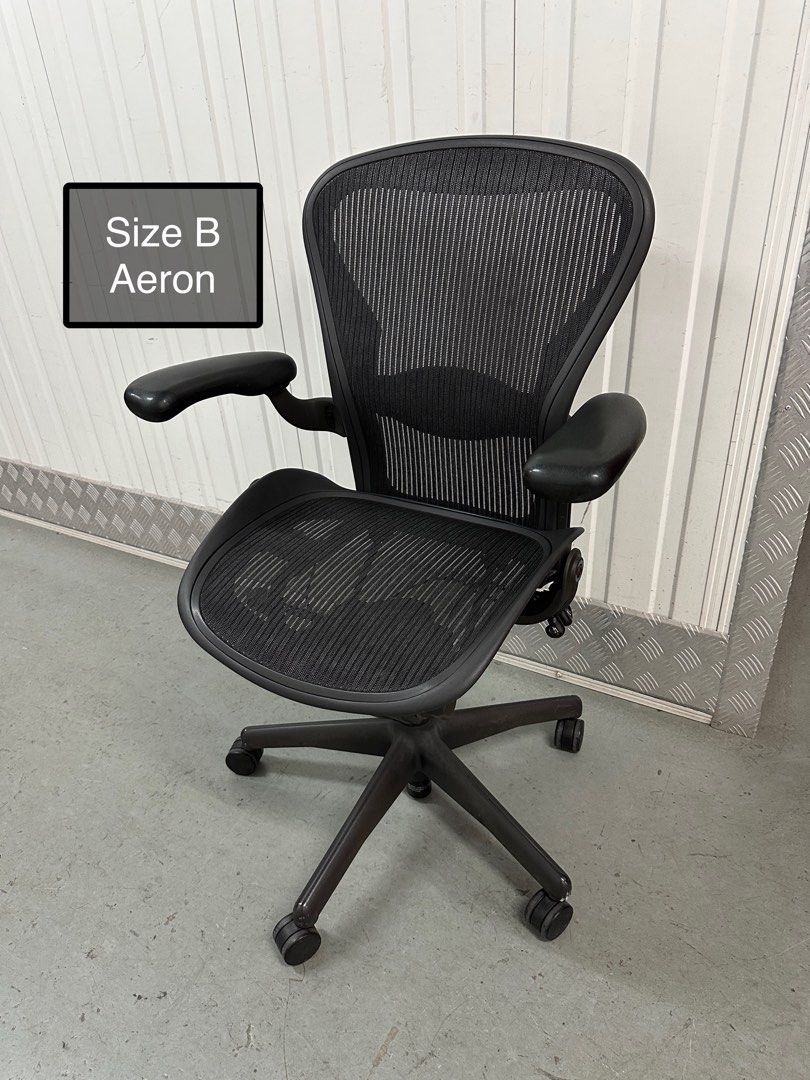 Herman Miller Aero Classic chair , Full load , Size B, Furniture & Home ...