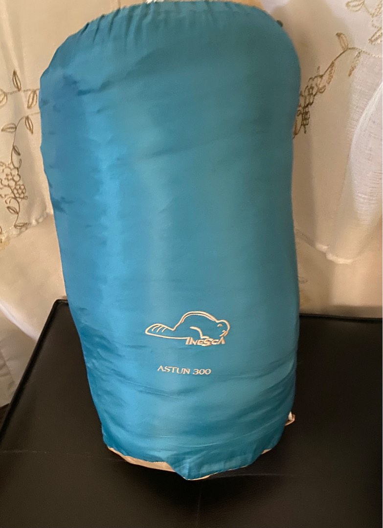 Inesca Astun 300 sleeping bag, Sports Equipment, Hiking & Camping on ...