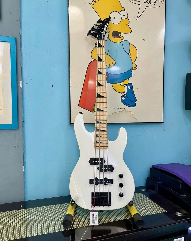 Jackson JS1XM Concert Minion Bass Guitar, Hobbies & Toys, Music & Media ...