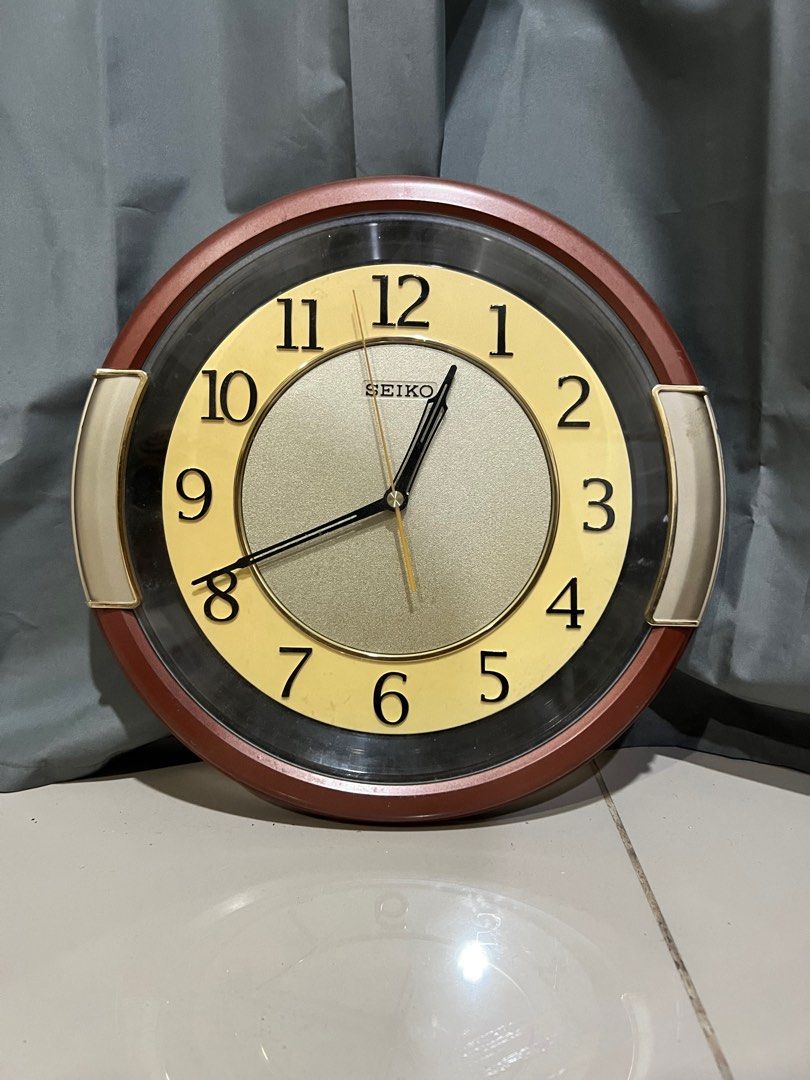 Jam Dinding seiko original made in Japan, Perabotan Rumah di Carousell