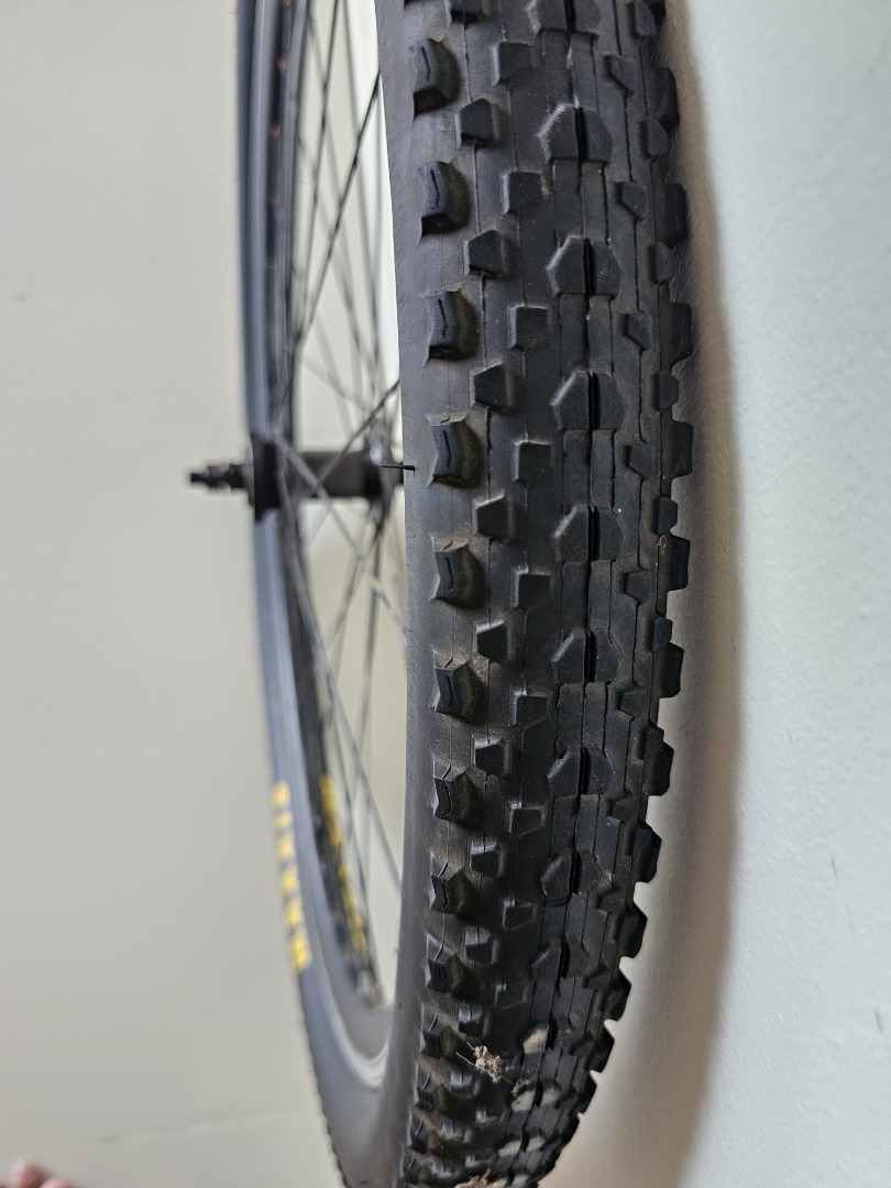 Maxxis wheels set 27.5 x 2.2, Sports Equipment, Bicycles & Parts, Parts ...