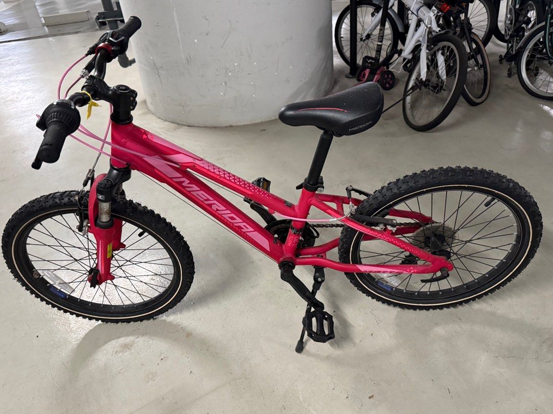 Merida 20 inch Kids Mountain Bike 14 speed front Suspension, Sports ...