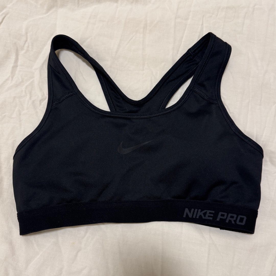 nike pro sports bra, Women's Fashion, Activewear on Carousell