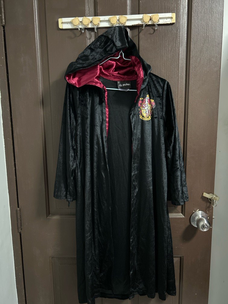 Official Harry Potter Gryffindor Cape, Babies & Kids, Babies & Kids ...