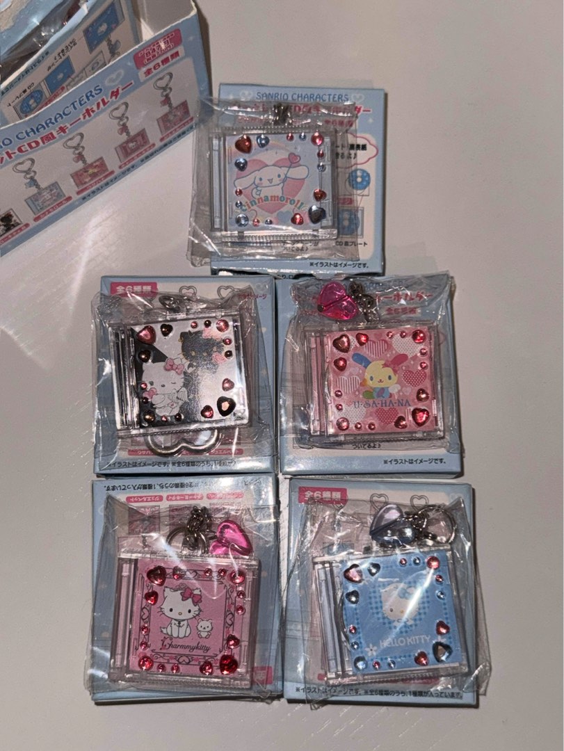 Sanrio CD造型吊飾, 興趣及遊戲, 玩具 & 遊戲類 - Carousell