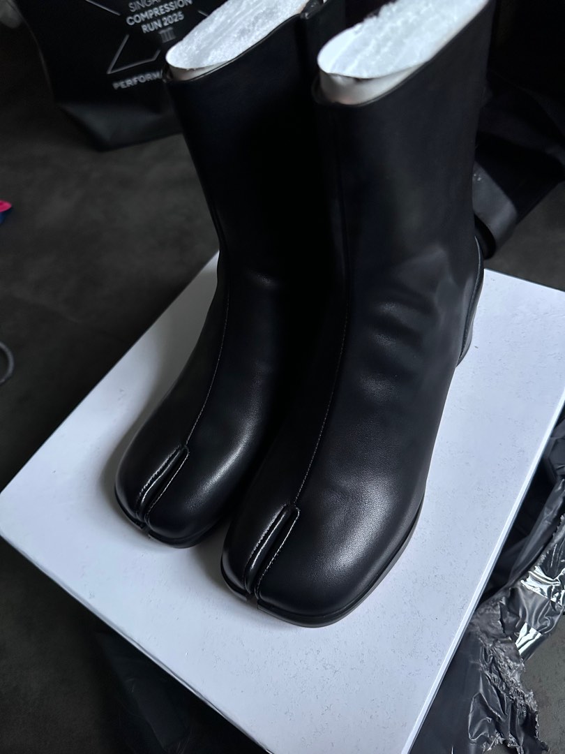 Split Toe Tabi Boots, Women's Fashion, Footwear, Boots on Carousell