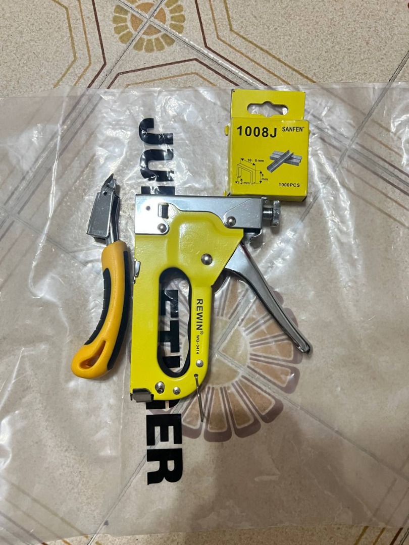 stapler gun and remover | staple bullet, Hobbies & Toys, Stationery ...